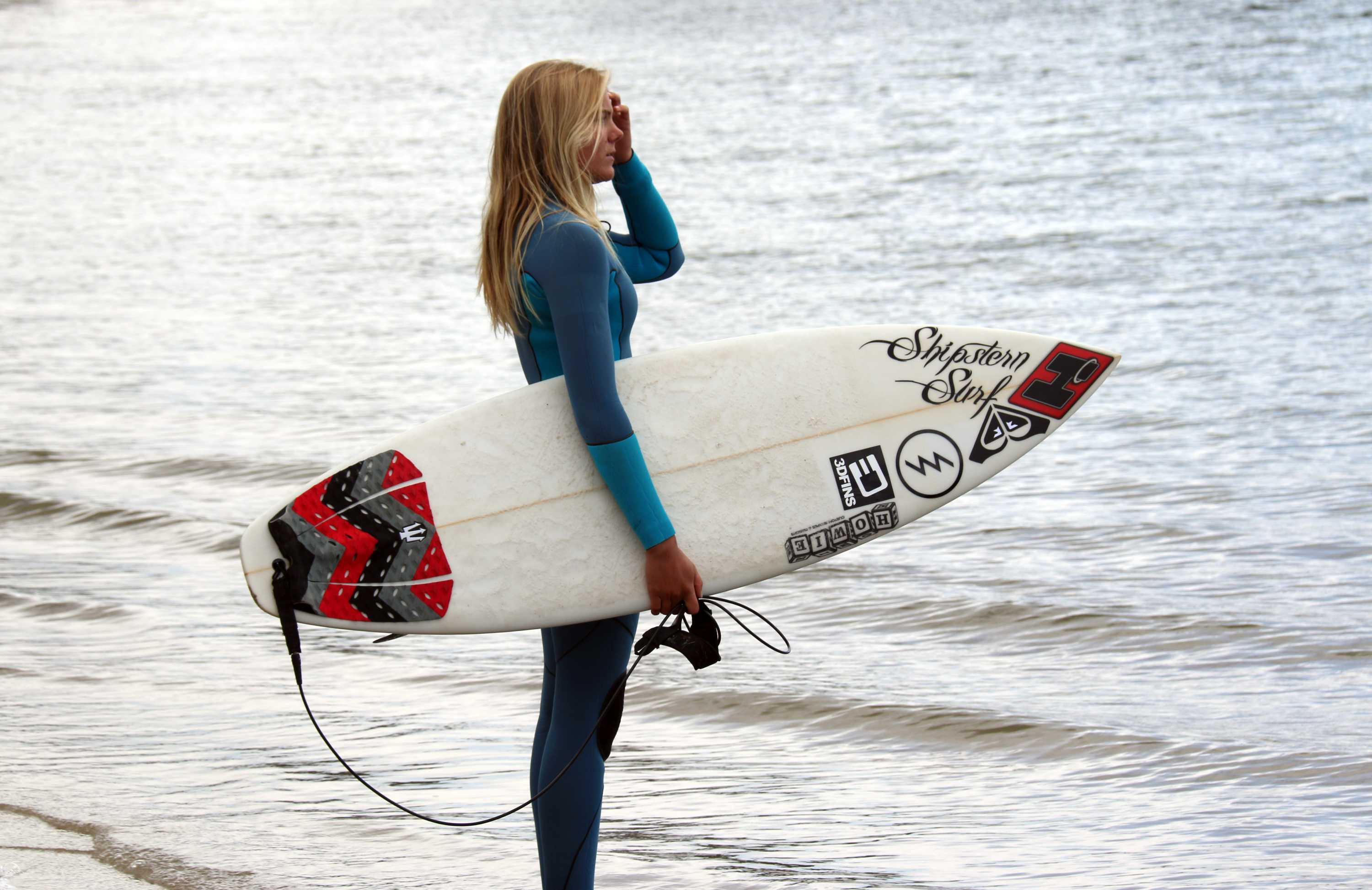 Bruny Island surfer, Lizzie Stokely, credits dad as her 'inspiration ...
