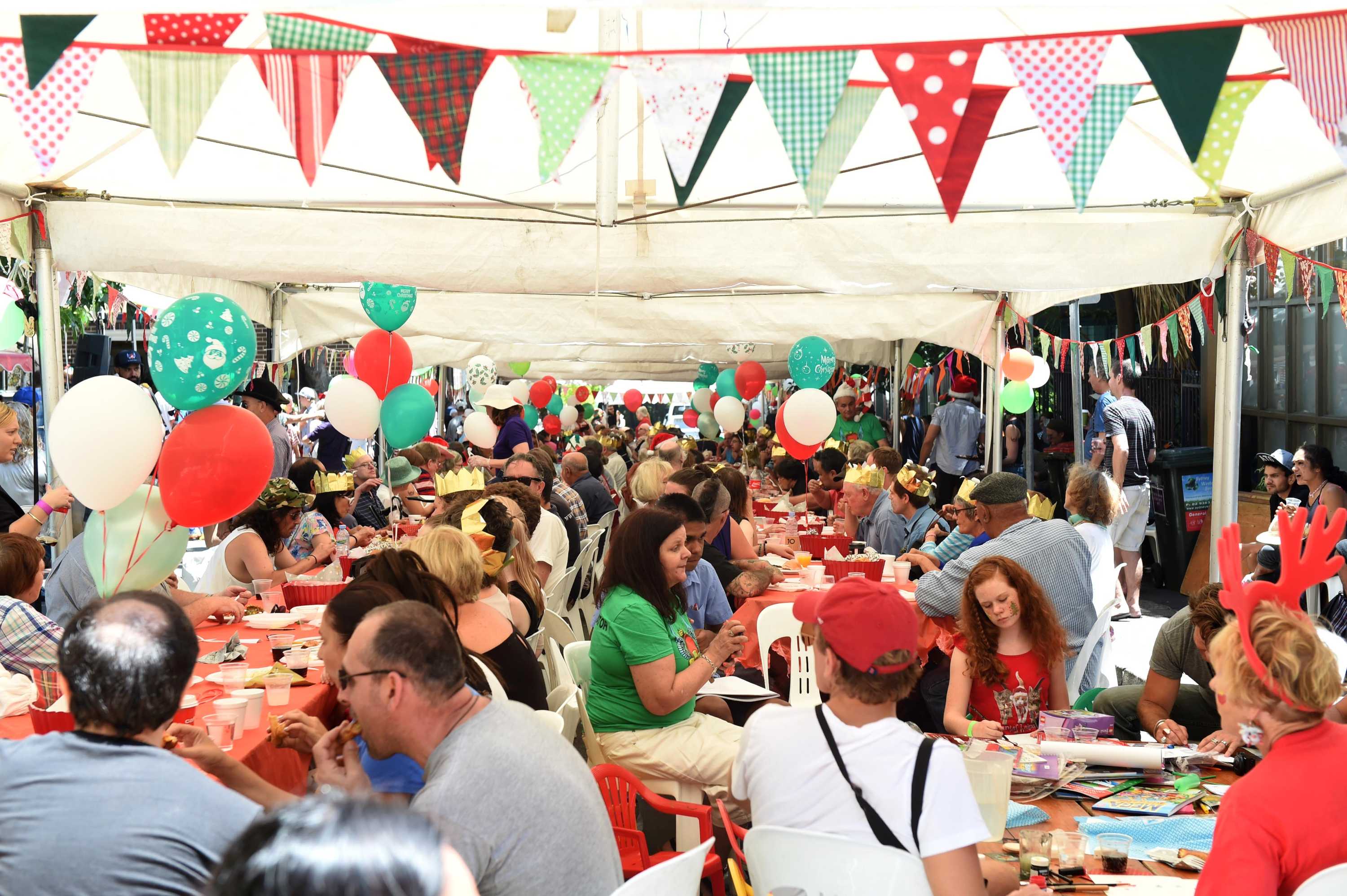 Charities give Christmas lunch to homeless - ABC listen