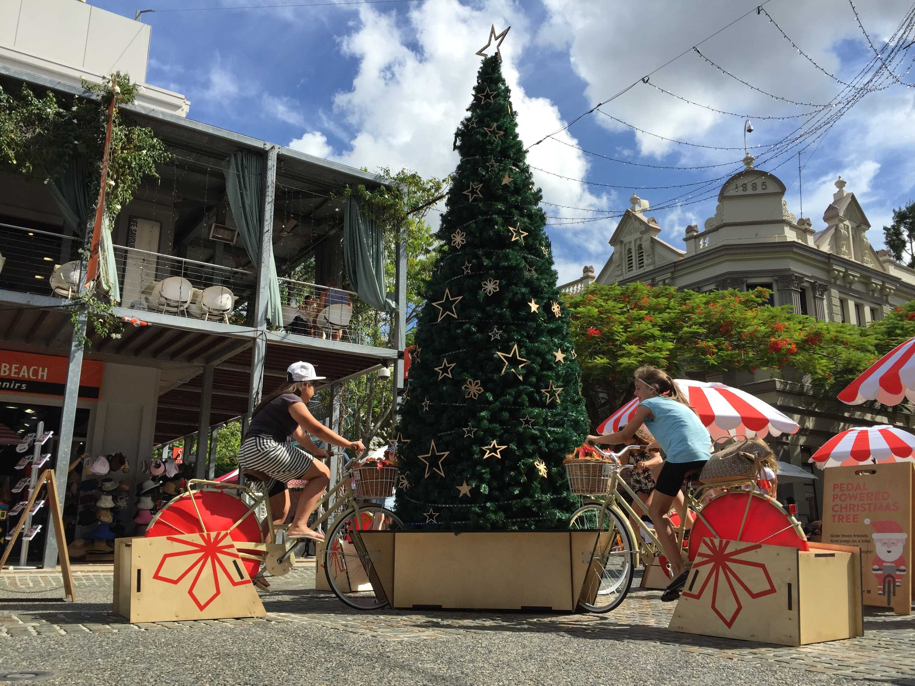 Wheels on the Christmas Tree go round and round at Brisbane's South ...