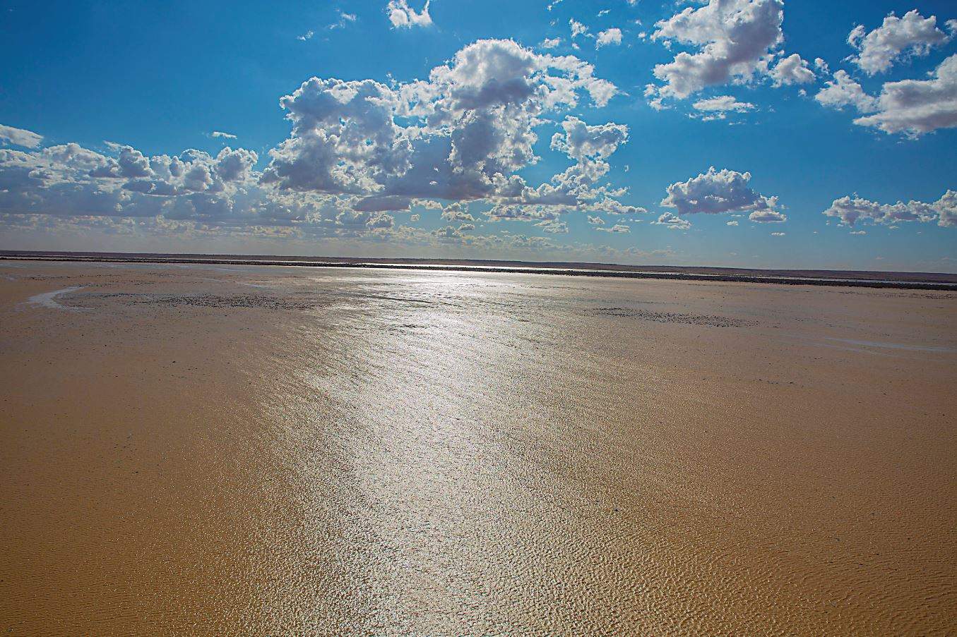 What is it like being trapped on an island in the Queensland outback ...