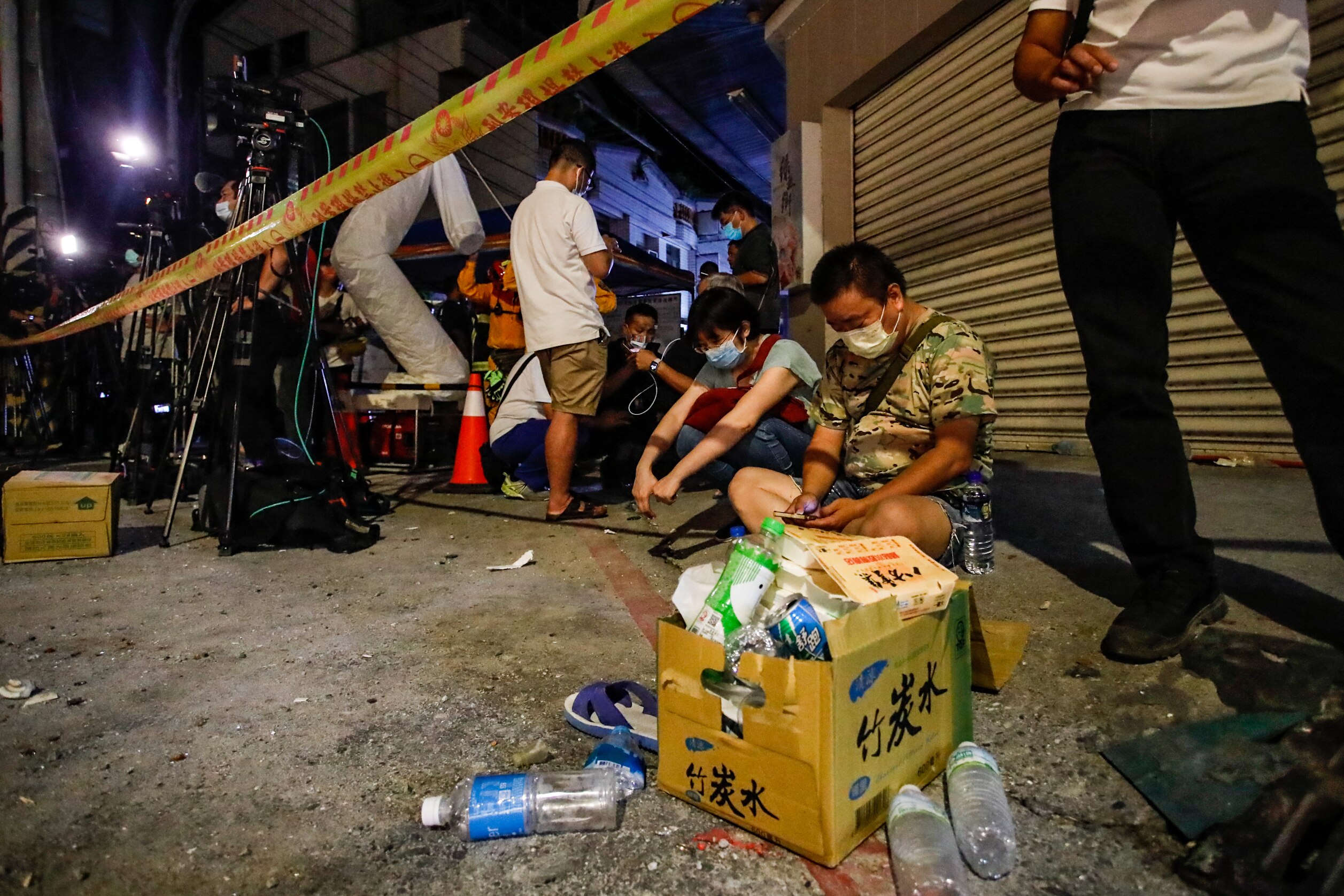 Hundreds trapped on mountain roads in Taiwan after earthquake destroys ...