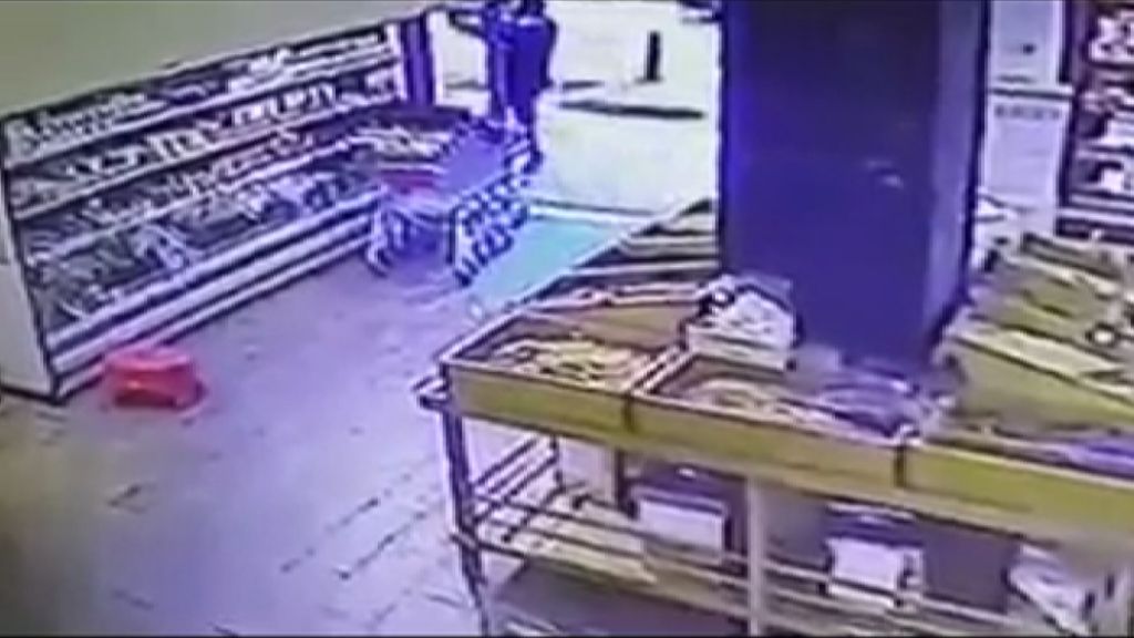 In-store CCTV captures Tel Aviv gunman - ABC News