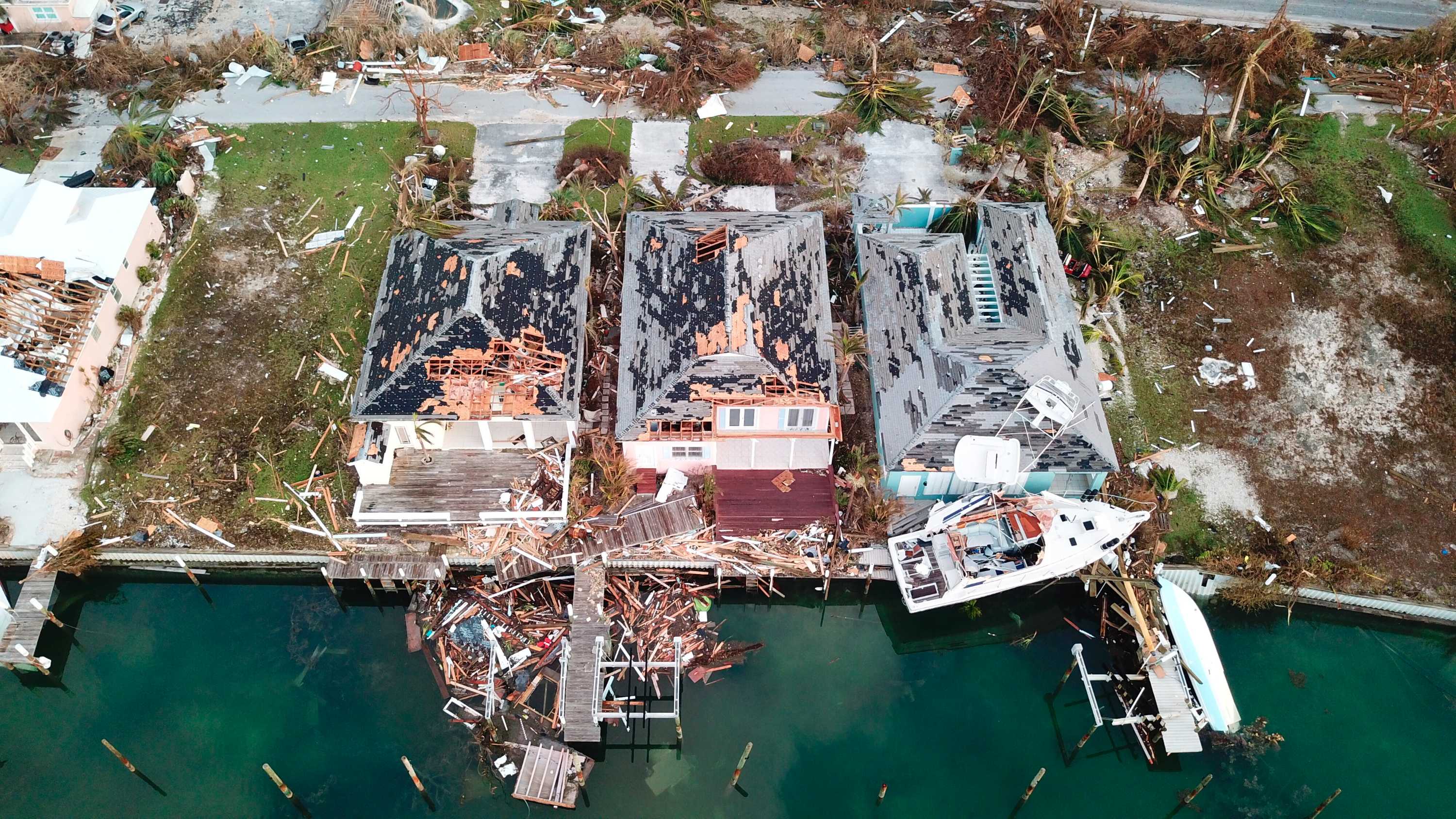 Hurricane Dorian leaves Bahamas unliveable as locals await evacuation ...