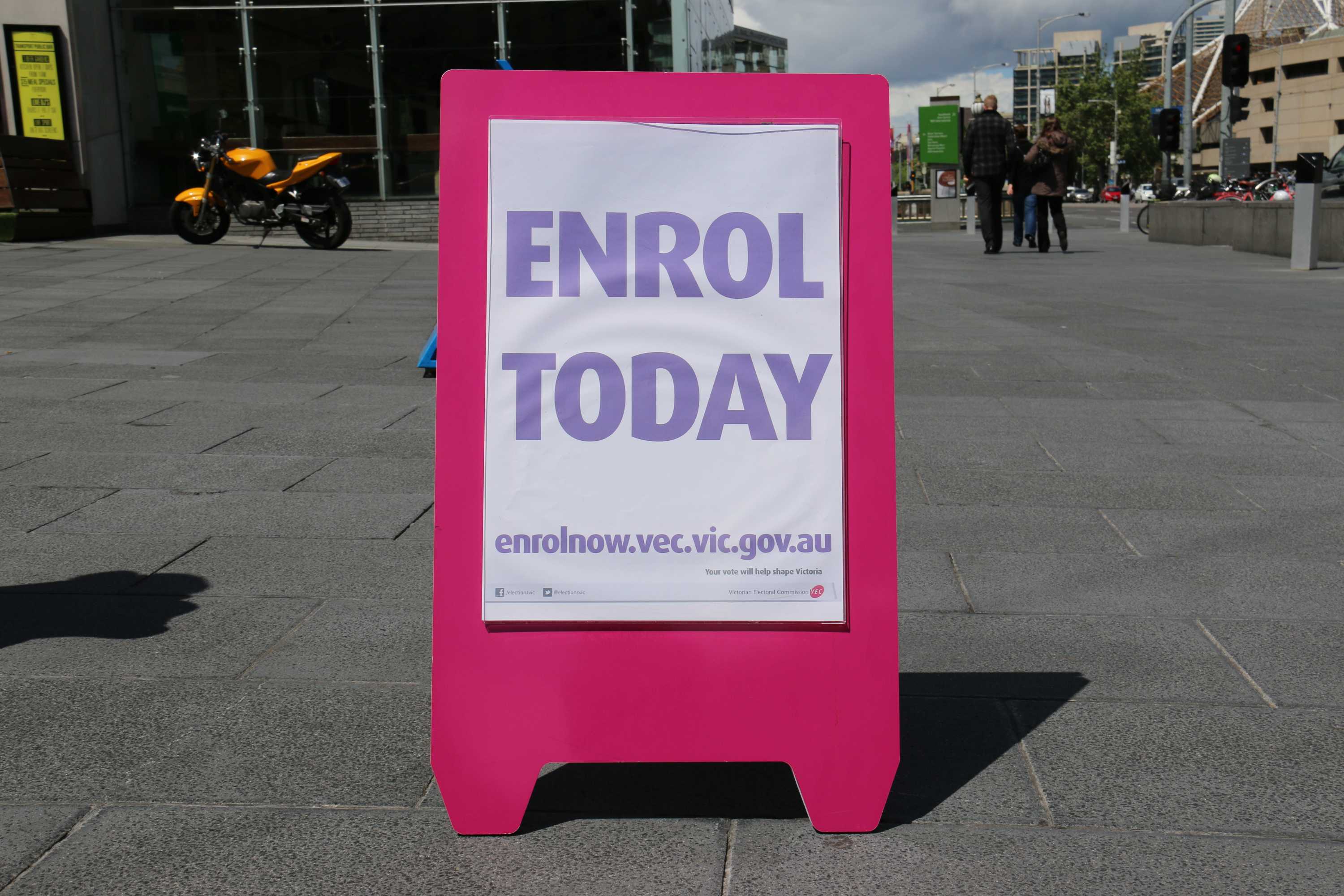 Victoria election 2014: Victorians urged to enrol to vote before ...