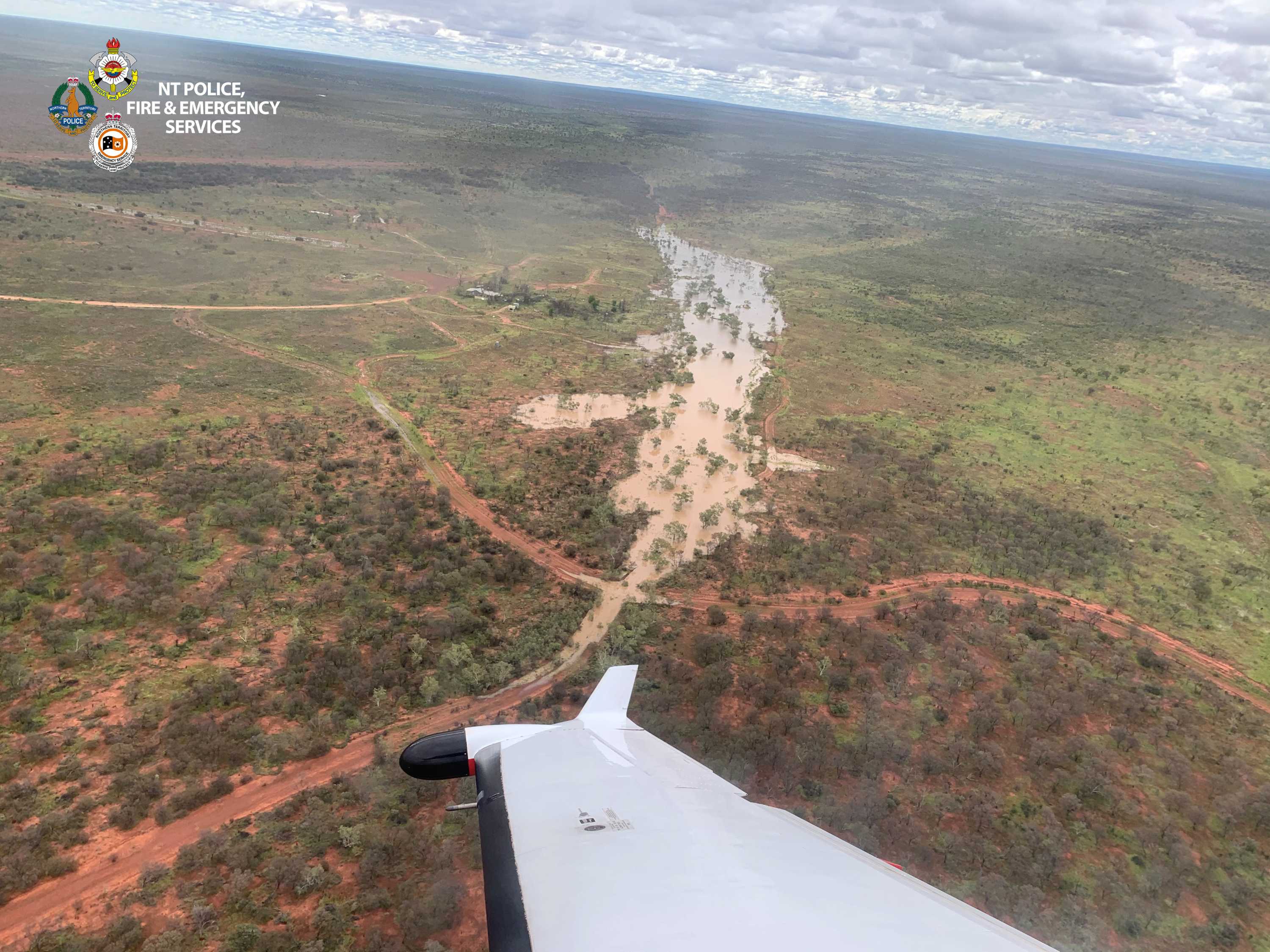 NT Police aerial search locates stranded motorists along flooded Tanami ...