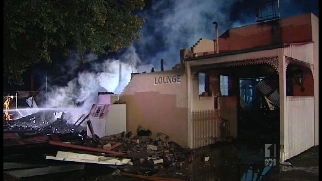 Historic hotel razed by fire - ABC News