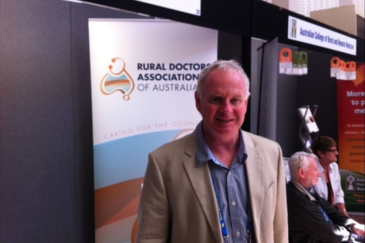 Drawing more doctors to the bush - ABC News