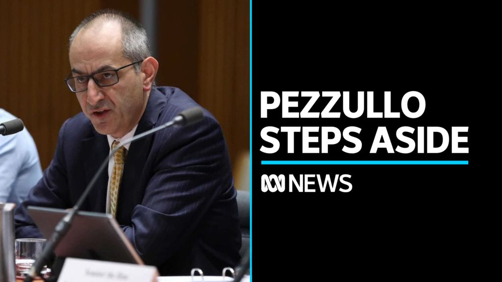 Mike Pezzullo's position untenable, say Greens - ABC News