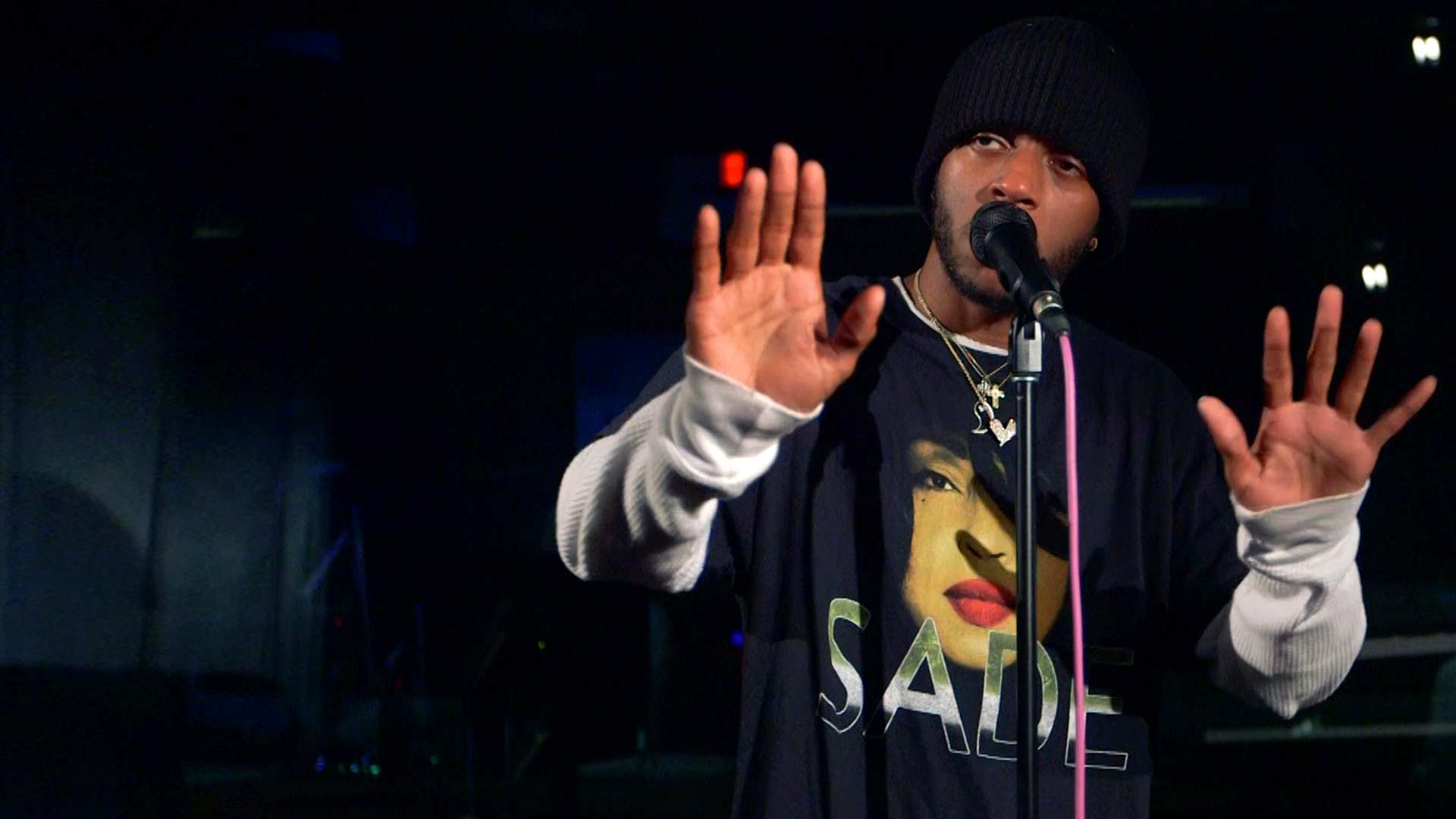 6LACK performs his original track 'That Far' - triple j