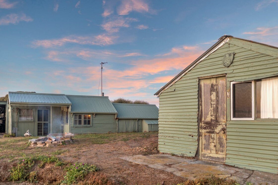 Remote shacks that inspired Storm Boy remake up for sale in Coorong ...