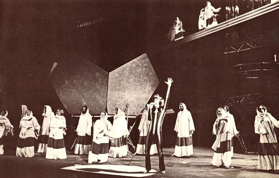 Australia's entertainment industry farewells Jon English - ABC News