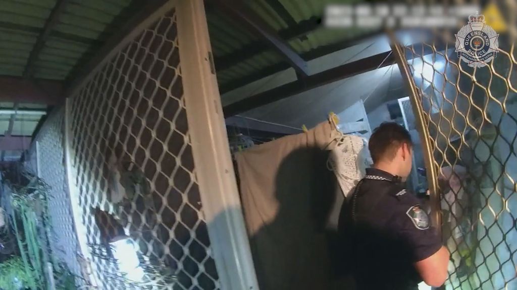 Officers inside the home where Isaac Oar was found - ABC News