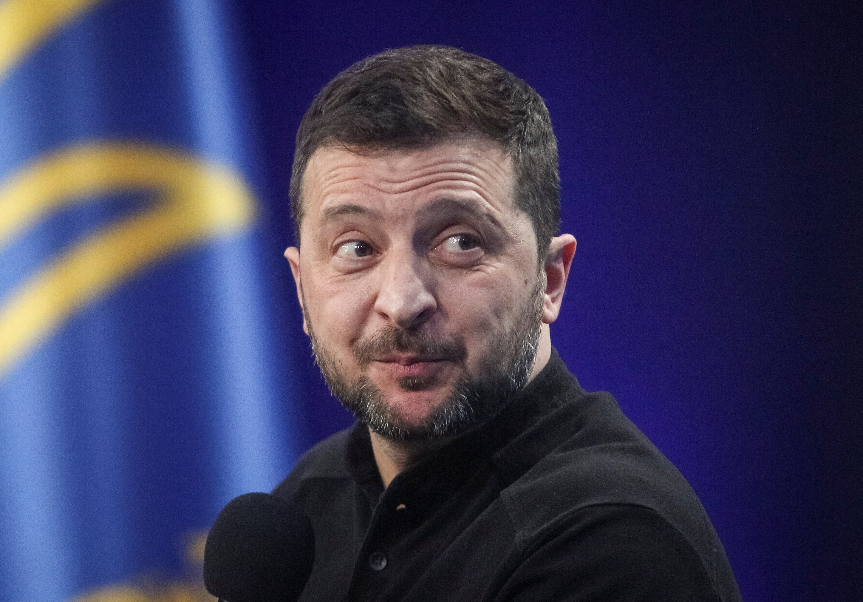 Ukraine strikes minerals deal with US - ABC listen