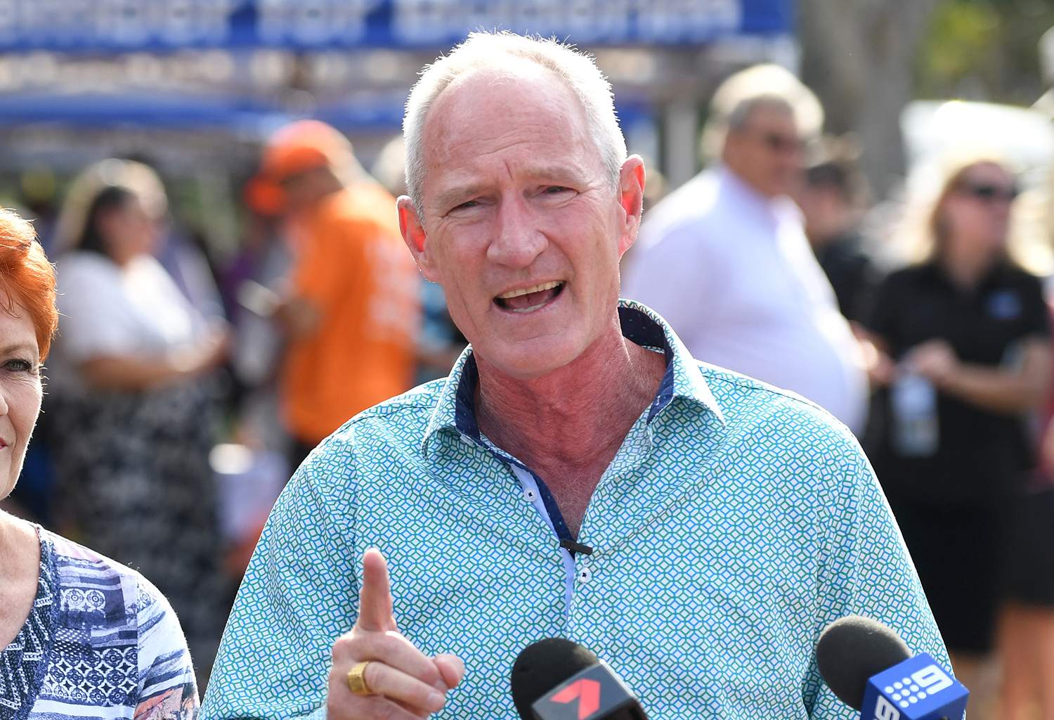 One Nation MP Steve Dickson says sorry for wording about Safe Schools ...