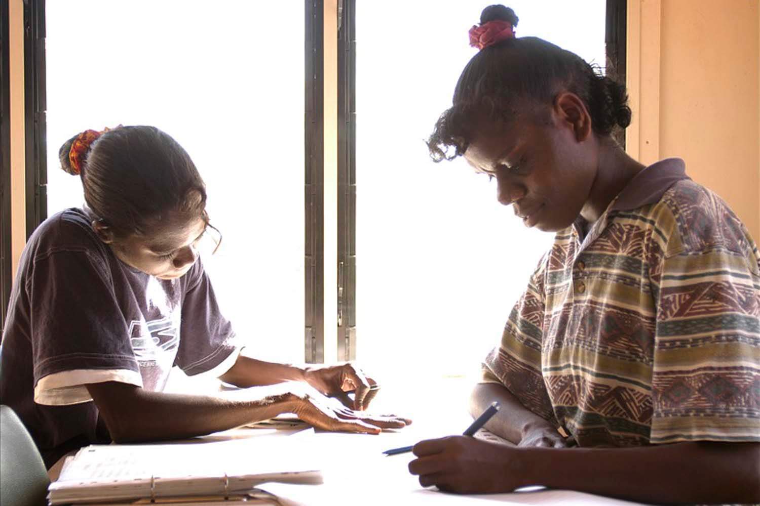 CSIRO Indigenous summer school program mixes science with culture - ABC ...