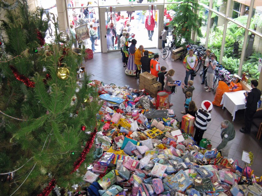 Looking back on 30 years of generosity to the ABC's Giving Tree in ...