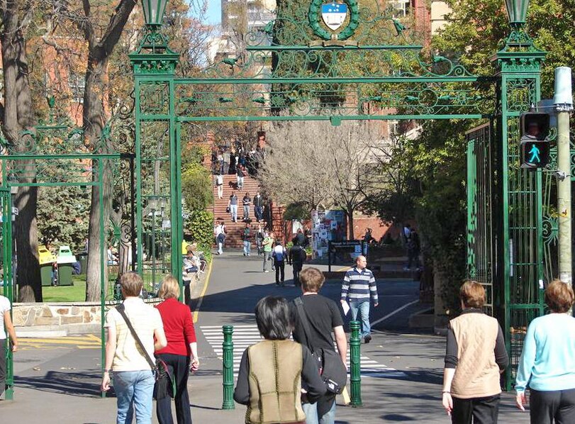 University to introduce compulsory volunteering, broader degrees - ABC News