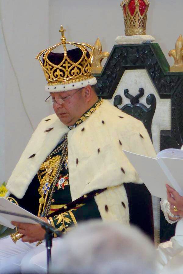 Tonga crowns King Tupou VI in lavish public coronation, parties - ABC News