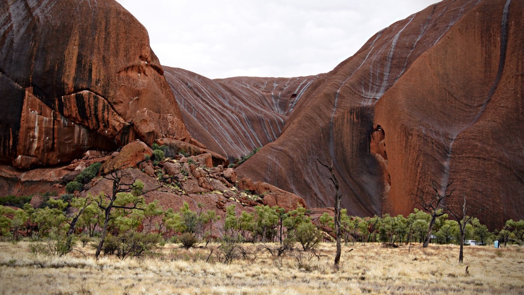 The wildly contrasting histories of a fatal outback police shooting ...