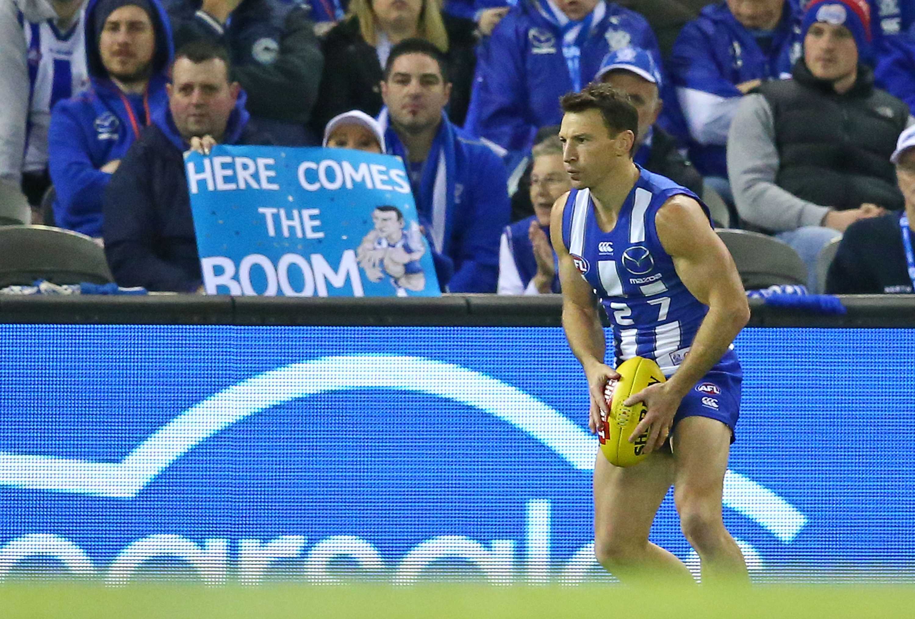 Brent Harvey celebrates record 427th game in North Melbourne win over ...