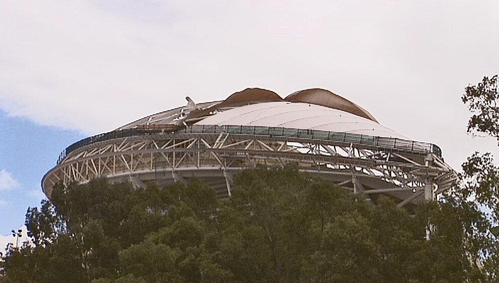 Severe weather rips roofing from Adelaide Oval - ABC News
