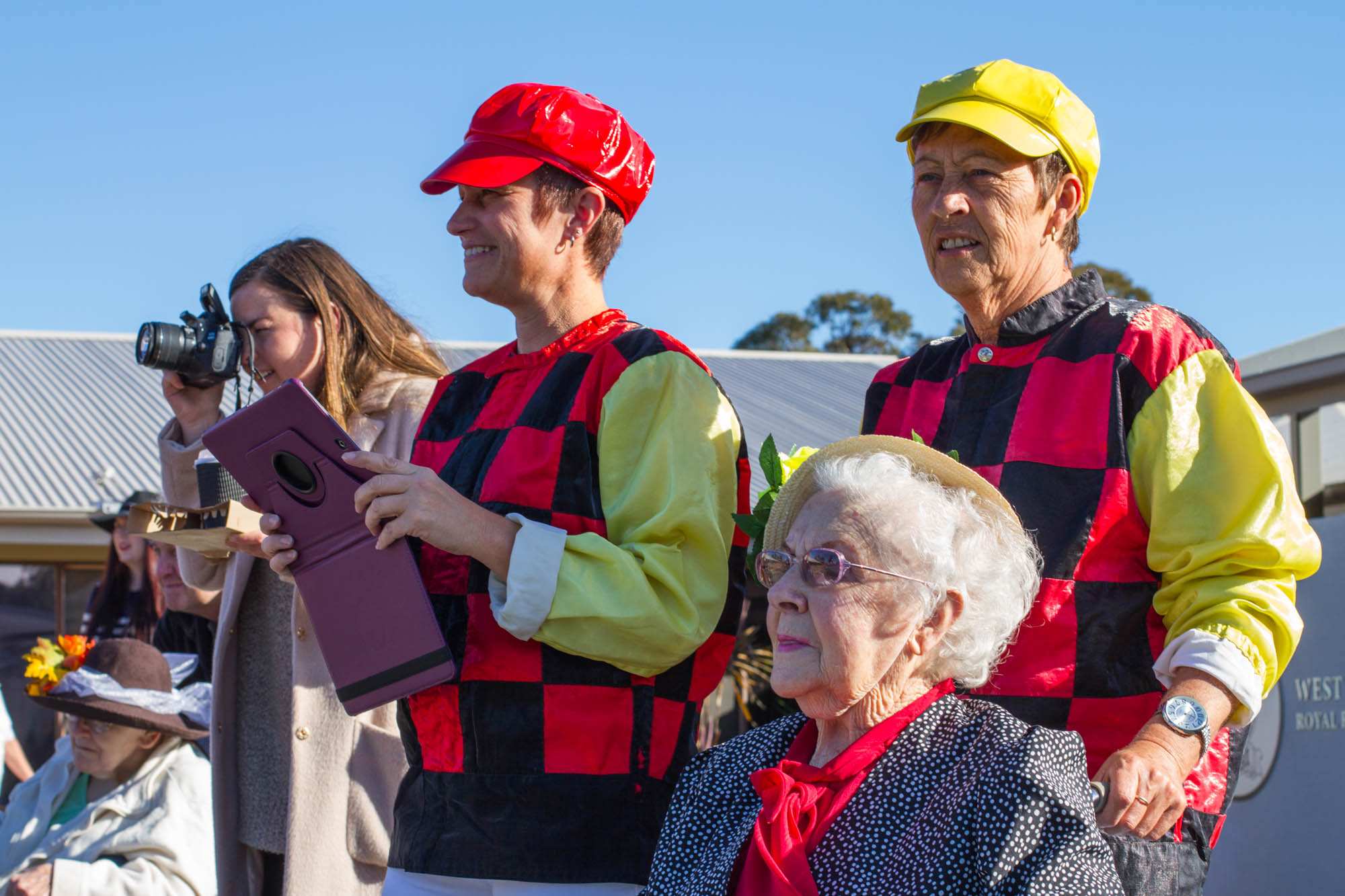 Midas touch of touring Melbourne Cup turns mining town to gold - ABC News