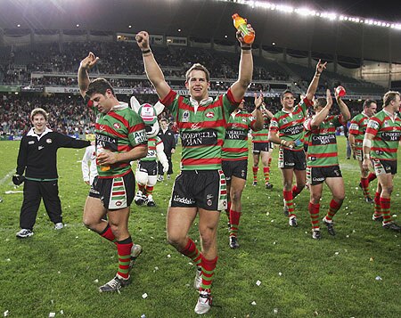 Rabbitohs surge home to edge Roosters - ABC News