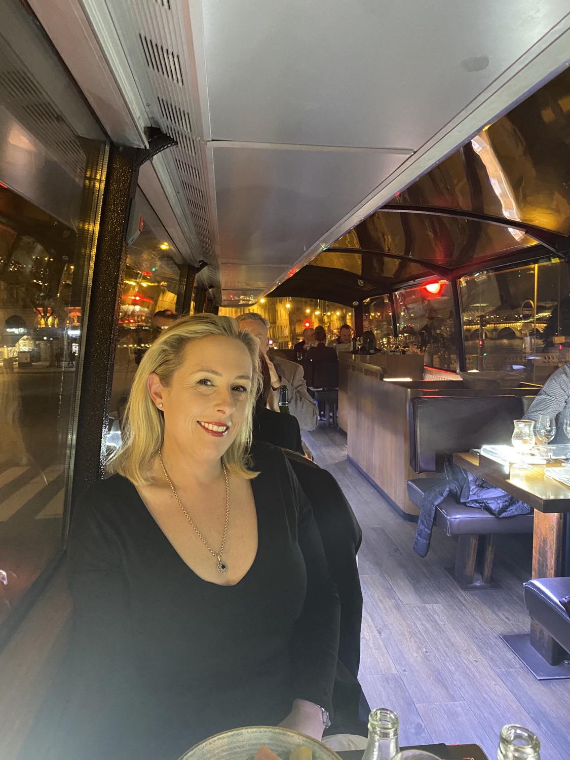 Singleton grandmother Kylee Enwright dies three months after Thailand accident - ABC News