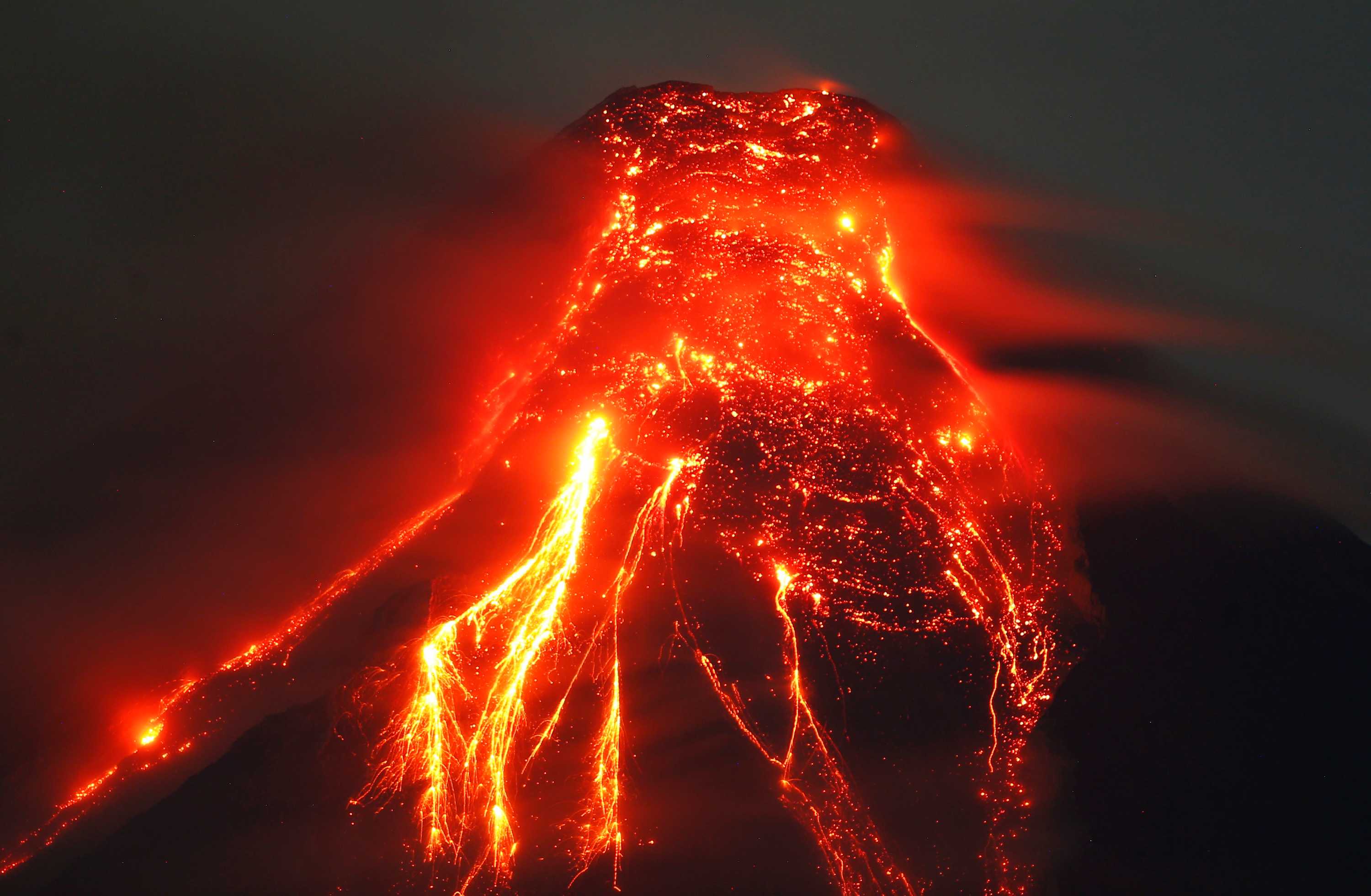 Philippines warned of mudslides as Mount Mayon volcano spews lava amid ...