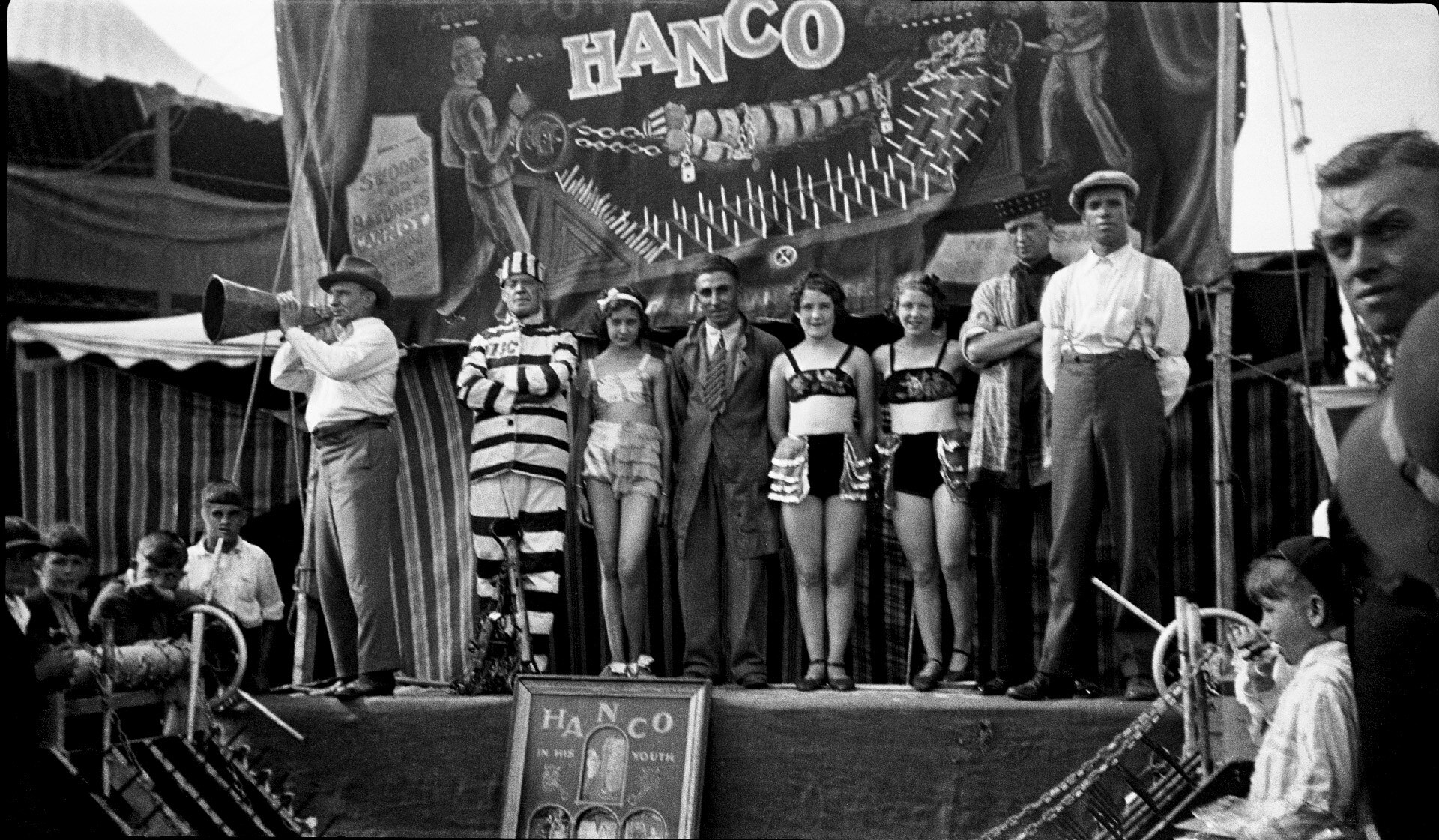 Grandson's quest to solve mystery of fate of Hanco, Australia's Houdini ...