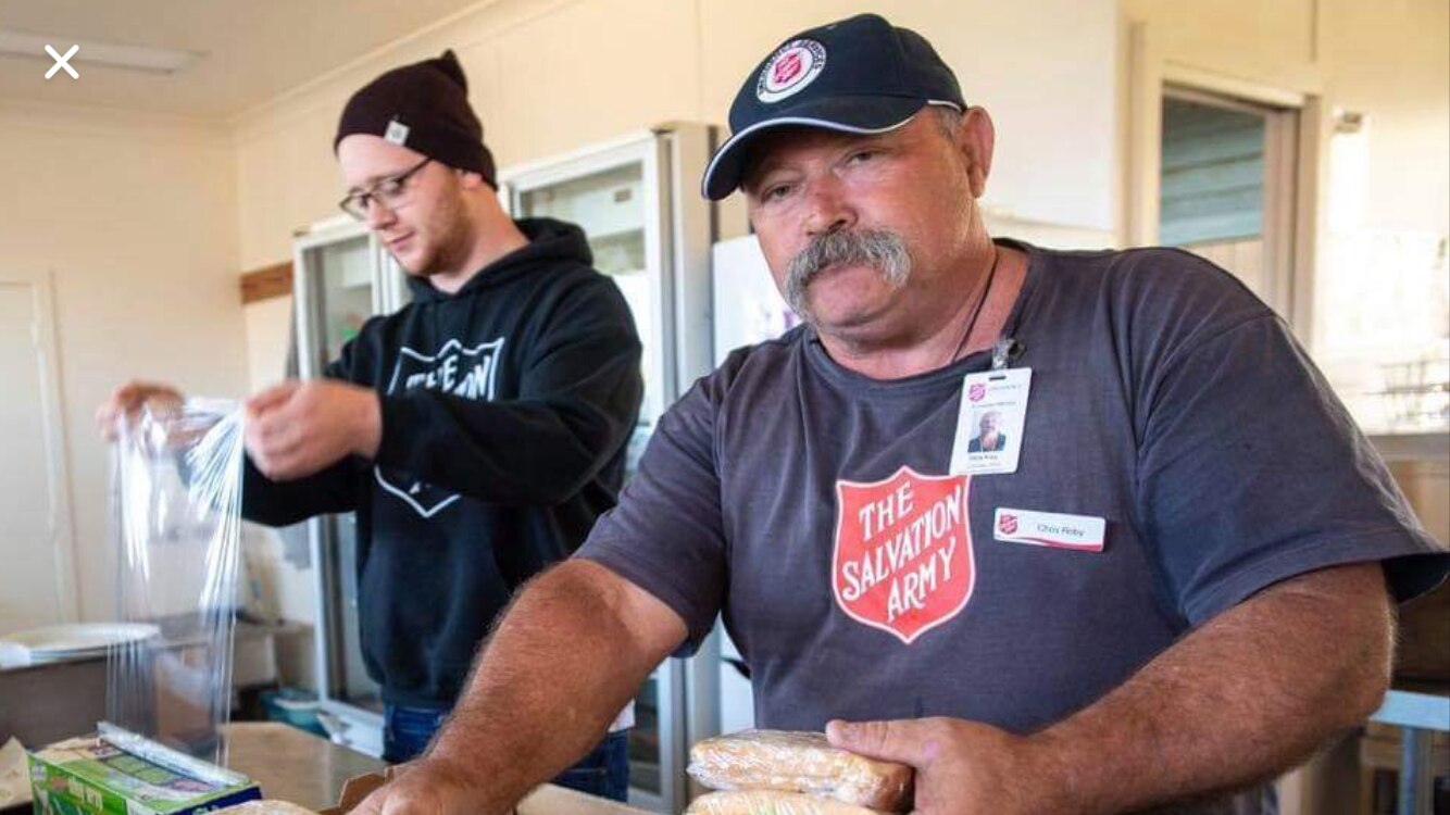 Salvos and men fighting addiction come to aid of bushfire-affected ...