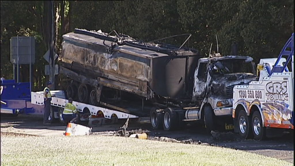 Truck Crash In Mona Vale The Manly Daily Ingleside Rural Fire