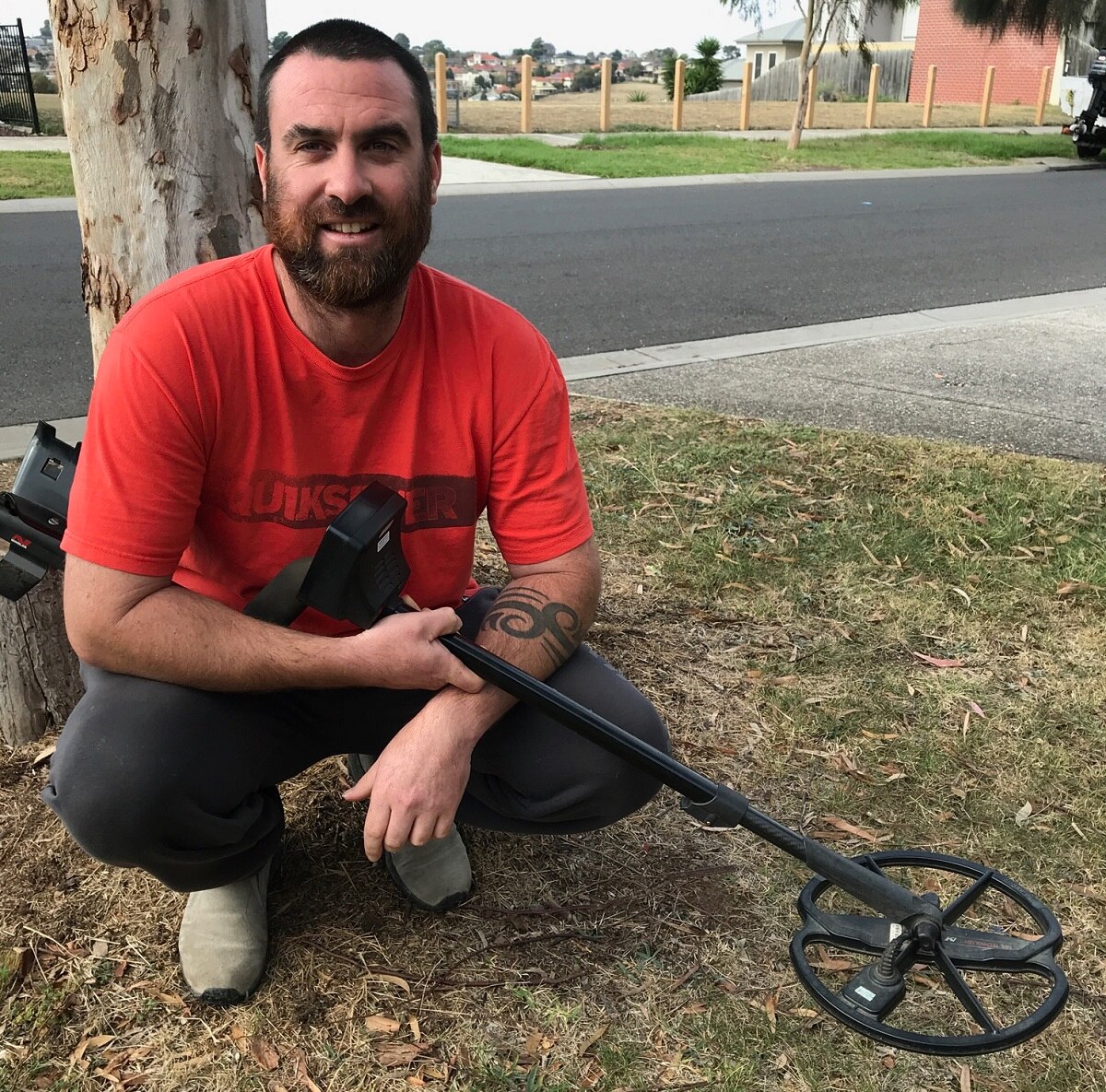 Soldier's World War II medal lost from a flapping suitcase in the 1950s ...