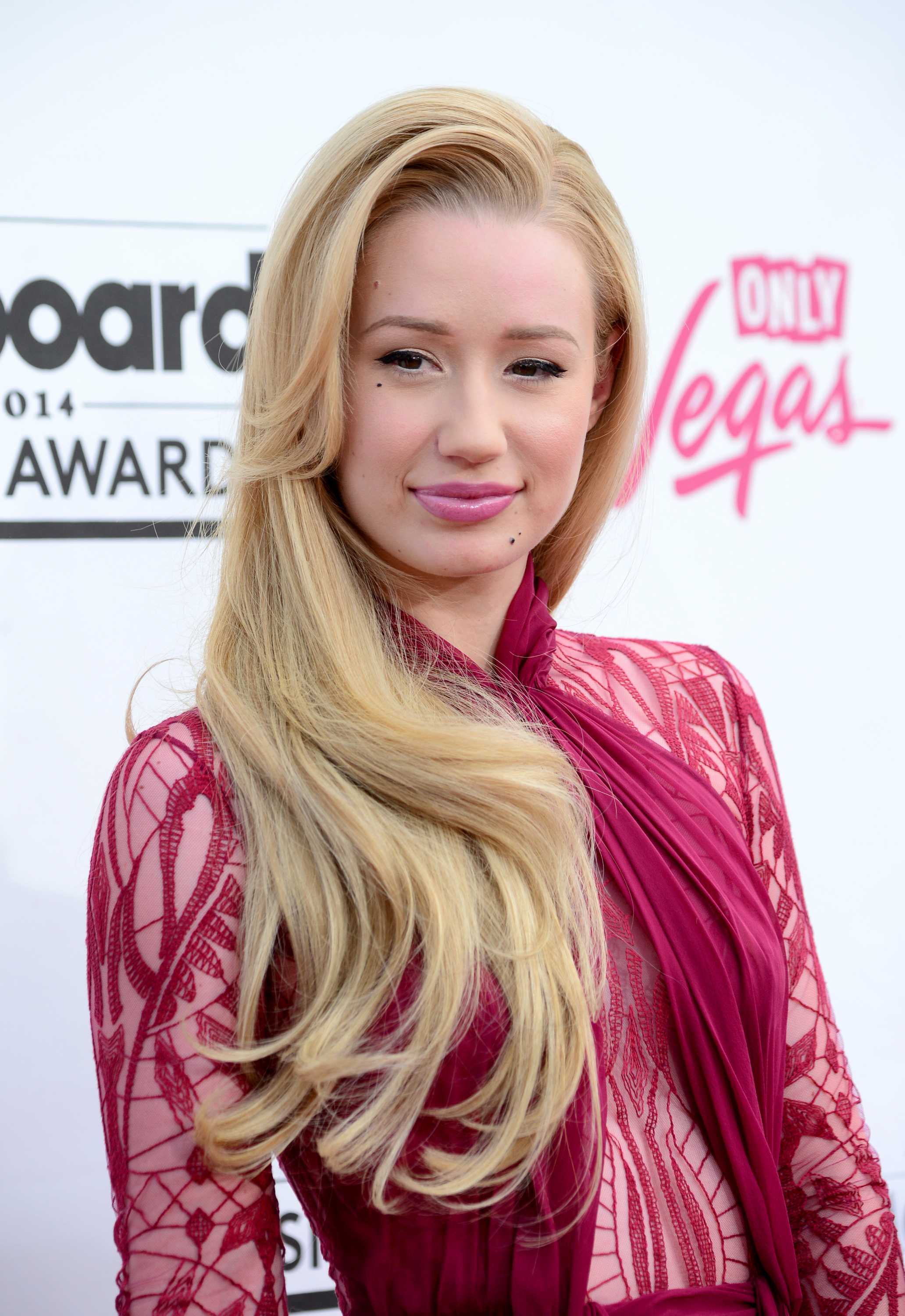 Iggy Azalea: The Australian rapper matches The Beatles' US chart ...