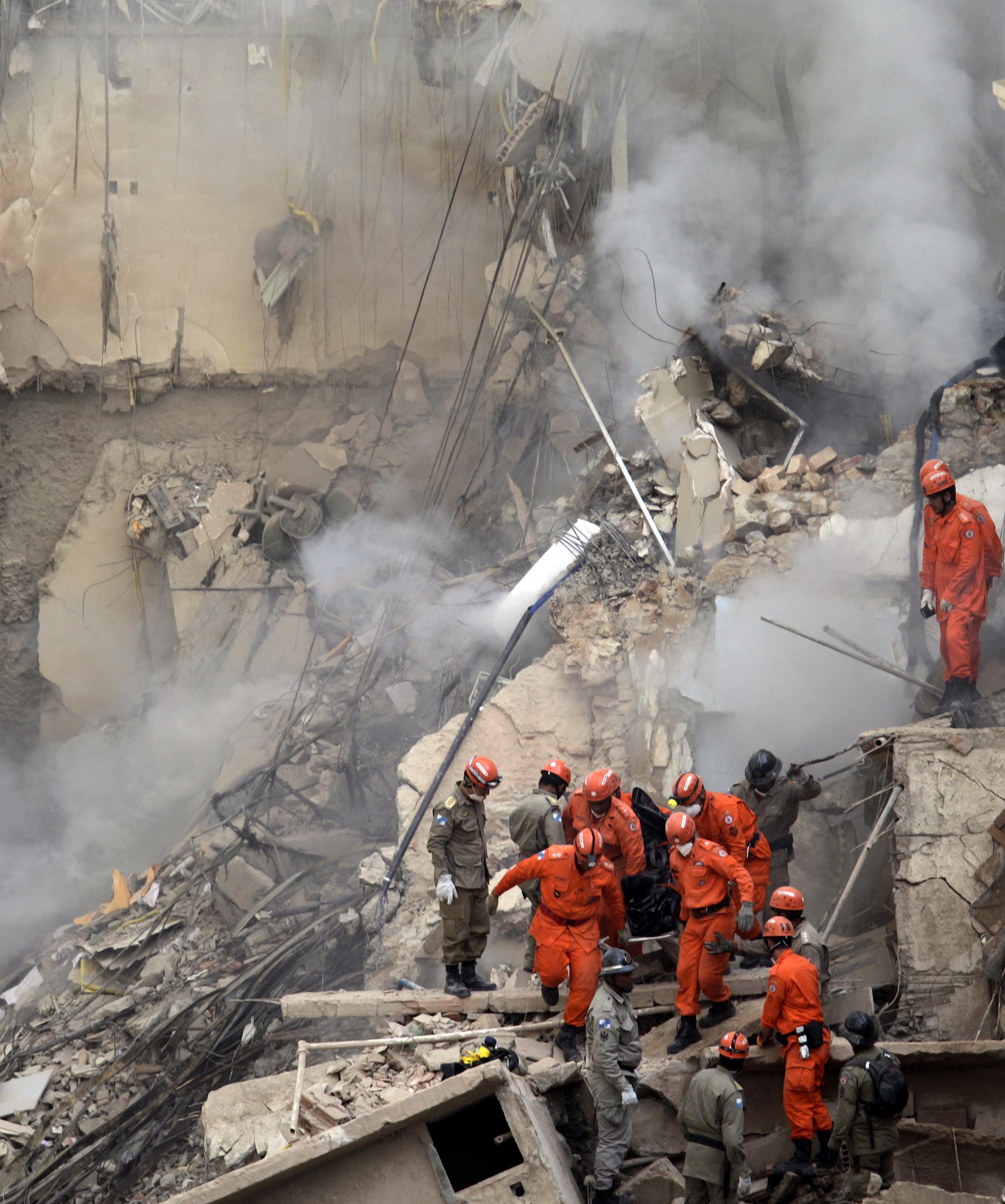 Five dead in Rio high-rise collapse - ABC News