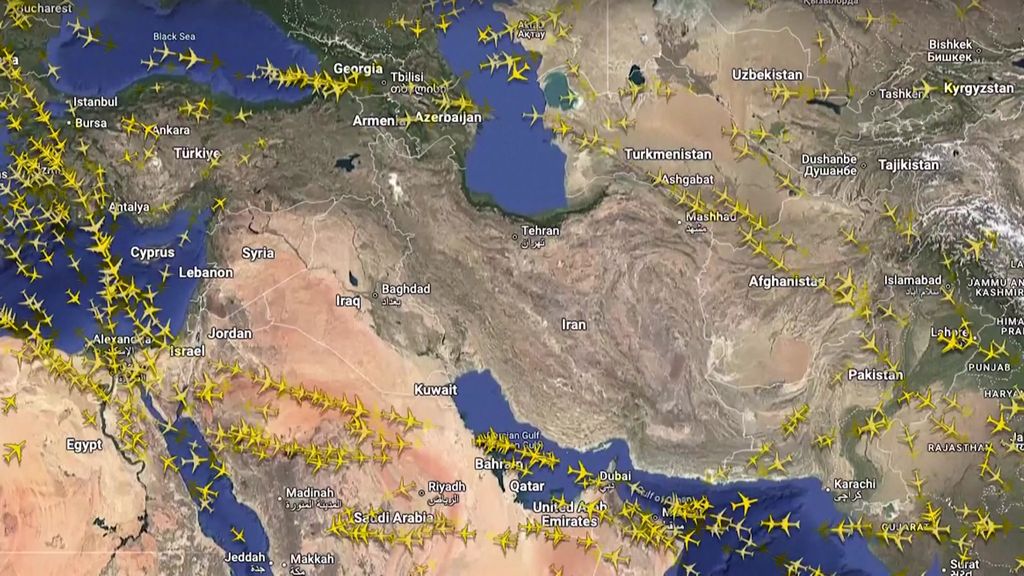 Flight data shows airlines avoiding Middle East air space - ABC News