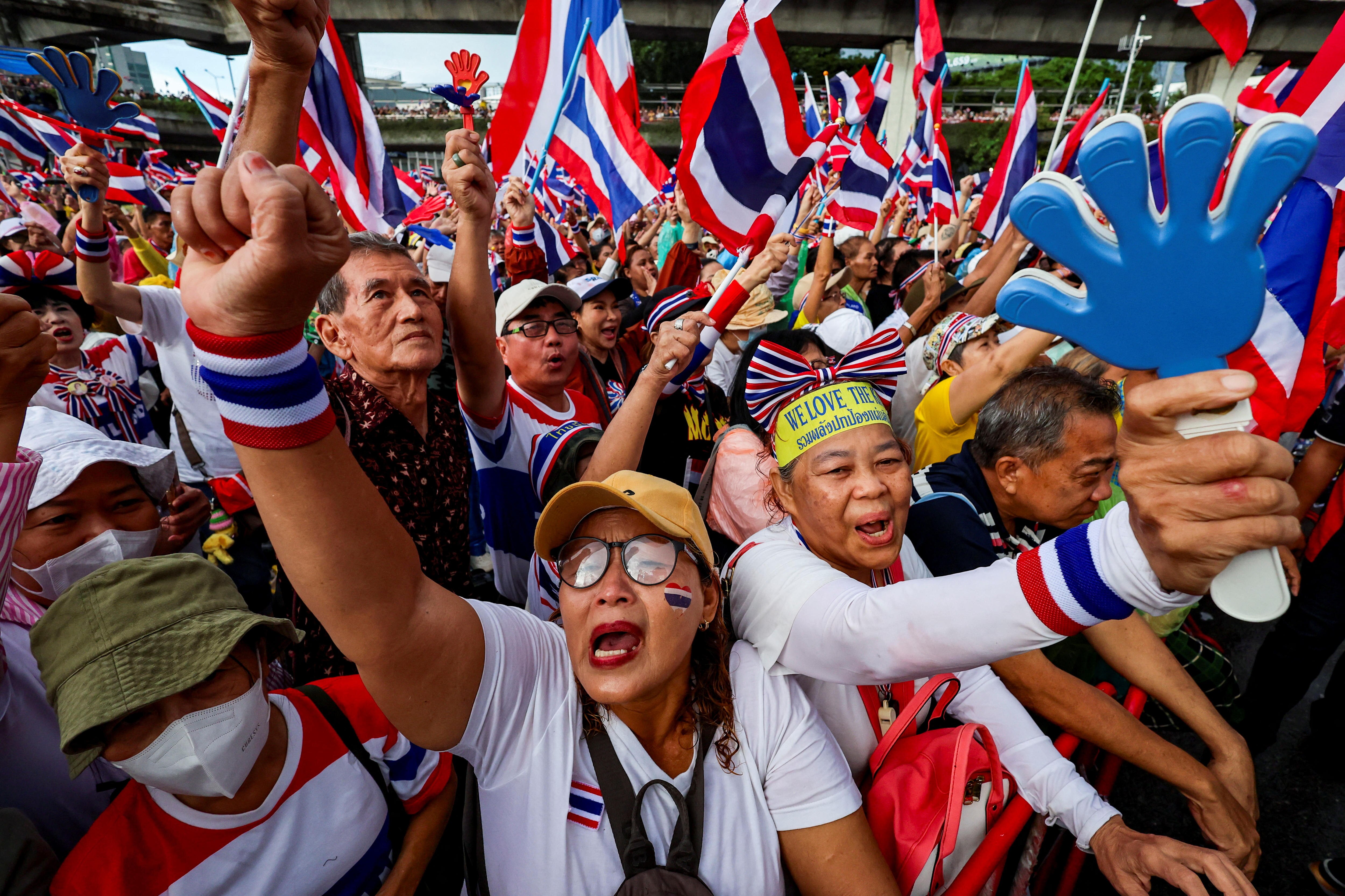 How one phone call could lead to Thai PM’s downfall - ABC Asia
