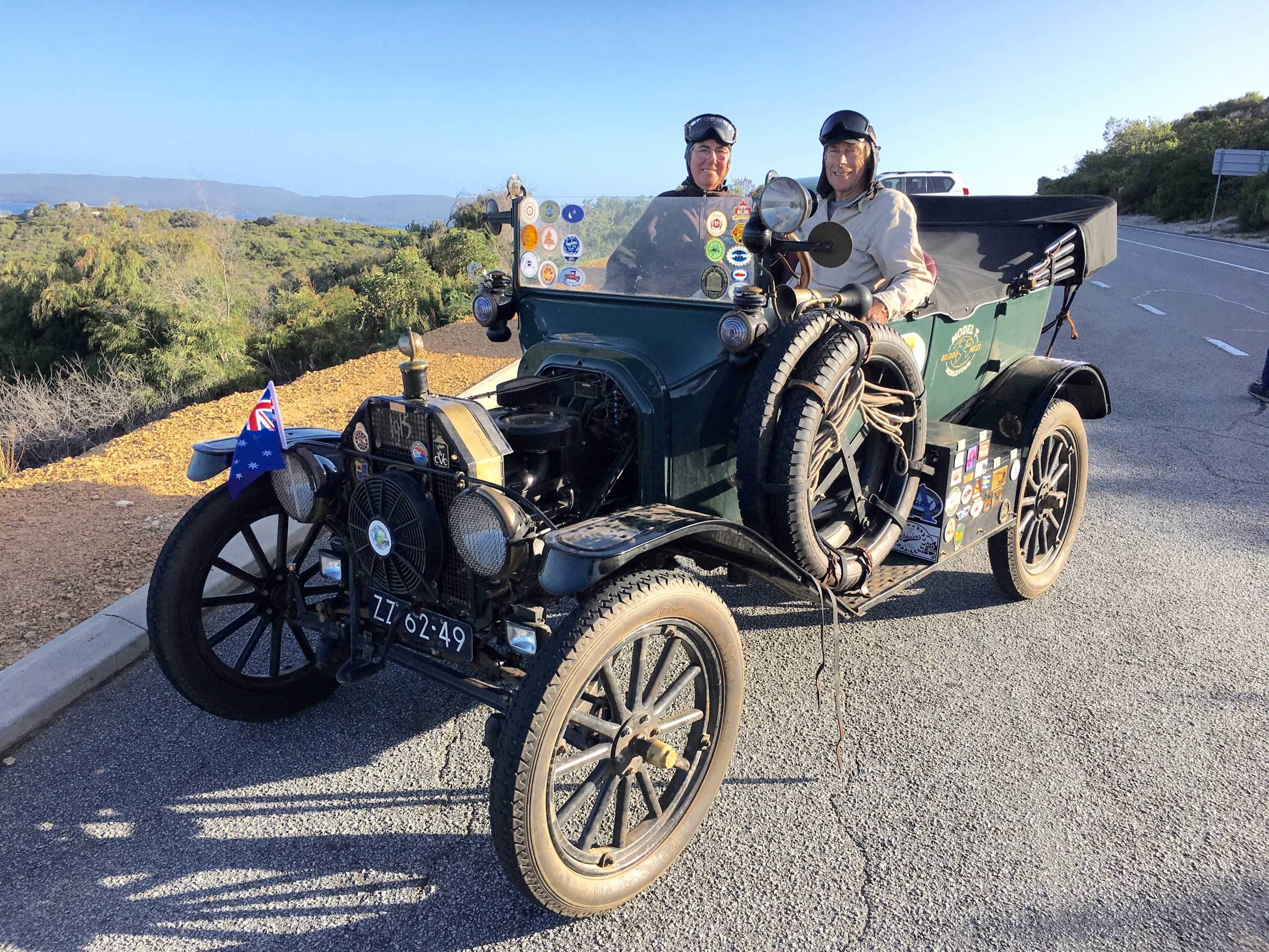 Dutch explorers drive 130,000km around the world in 1915 Ford Model T ...