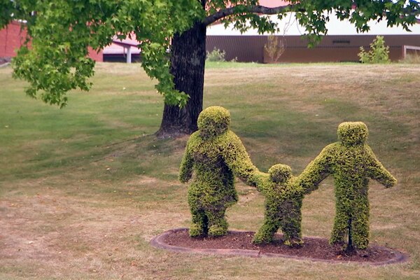 Topiary Town - Gardening Australia