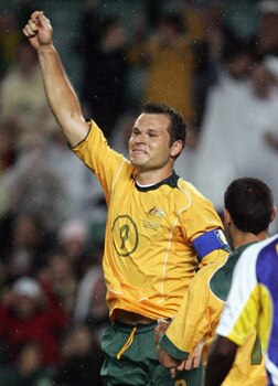 Viduka stars in easy win for Socceroos - ABC News