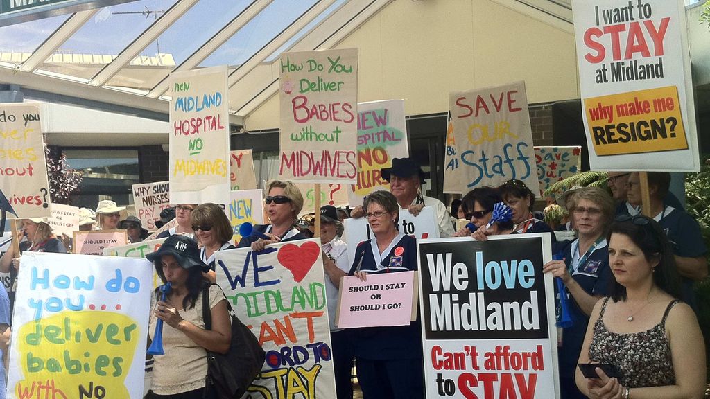 Nurses stop work over privatisation - ABC News