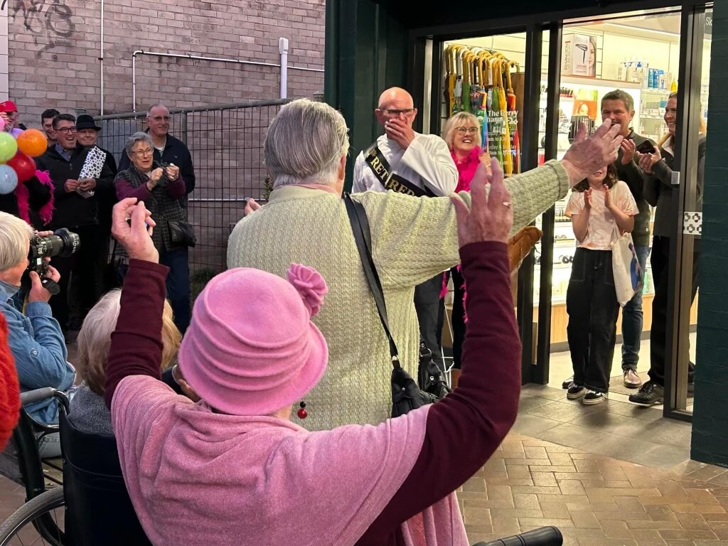 Surprise send-off for Berry pharmacist Ross Hobson - ABC listen