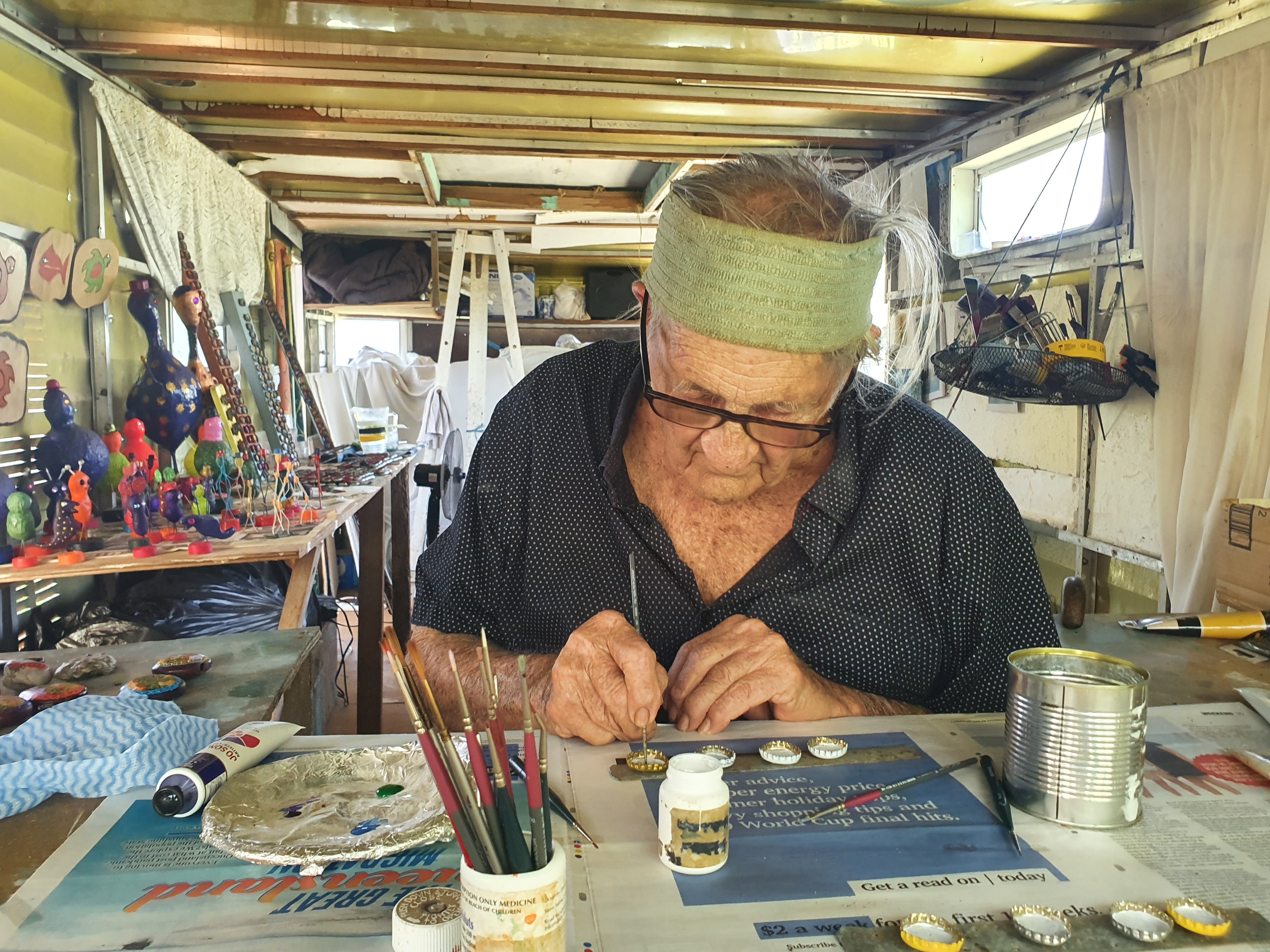 No stopping Bill Treichel, 95, as he paints Australian outback ...