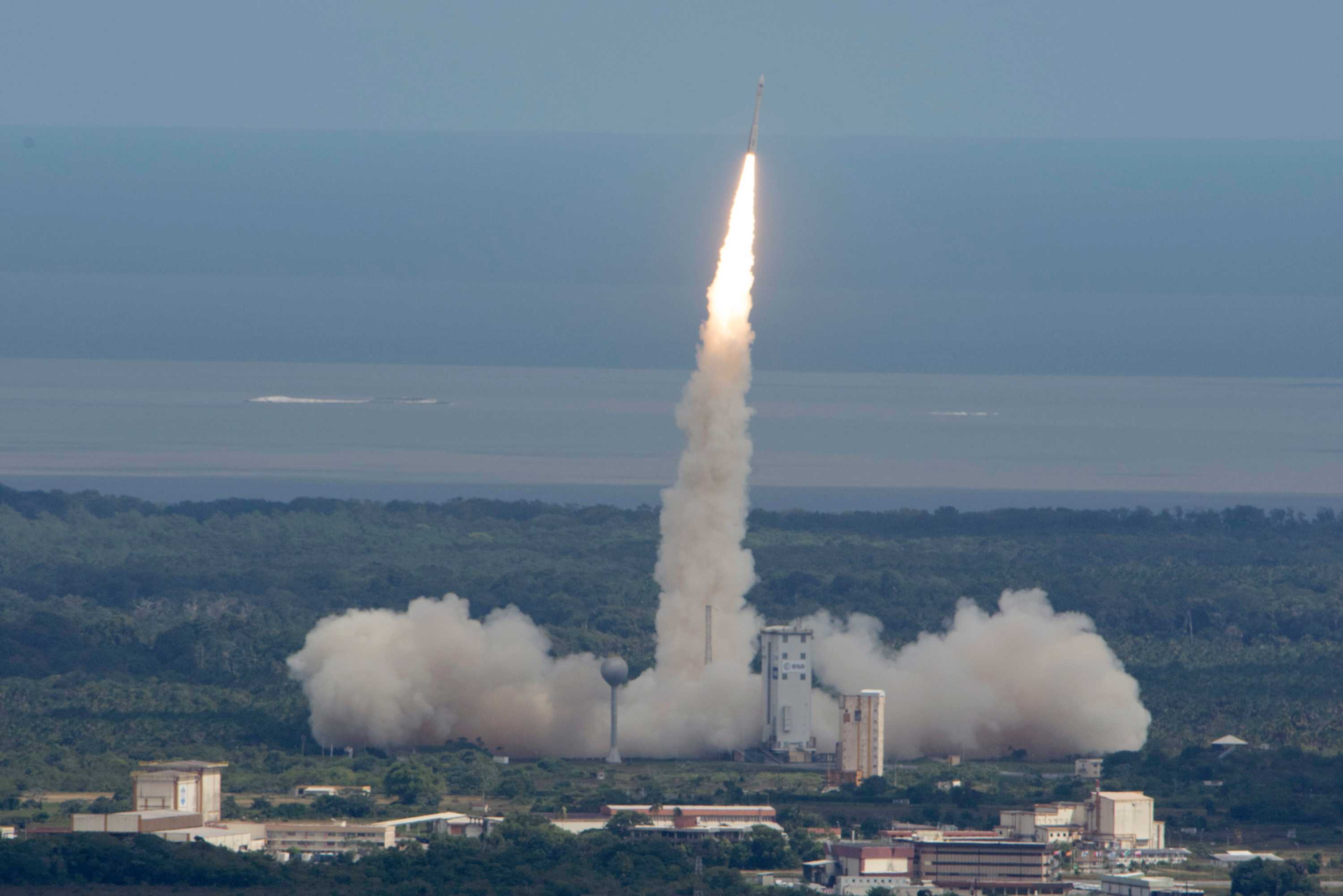 European space plane Intermediate eXperimental Vehicle splashes down in ...