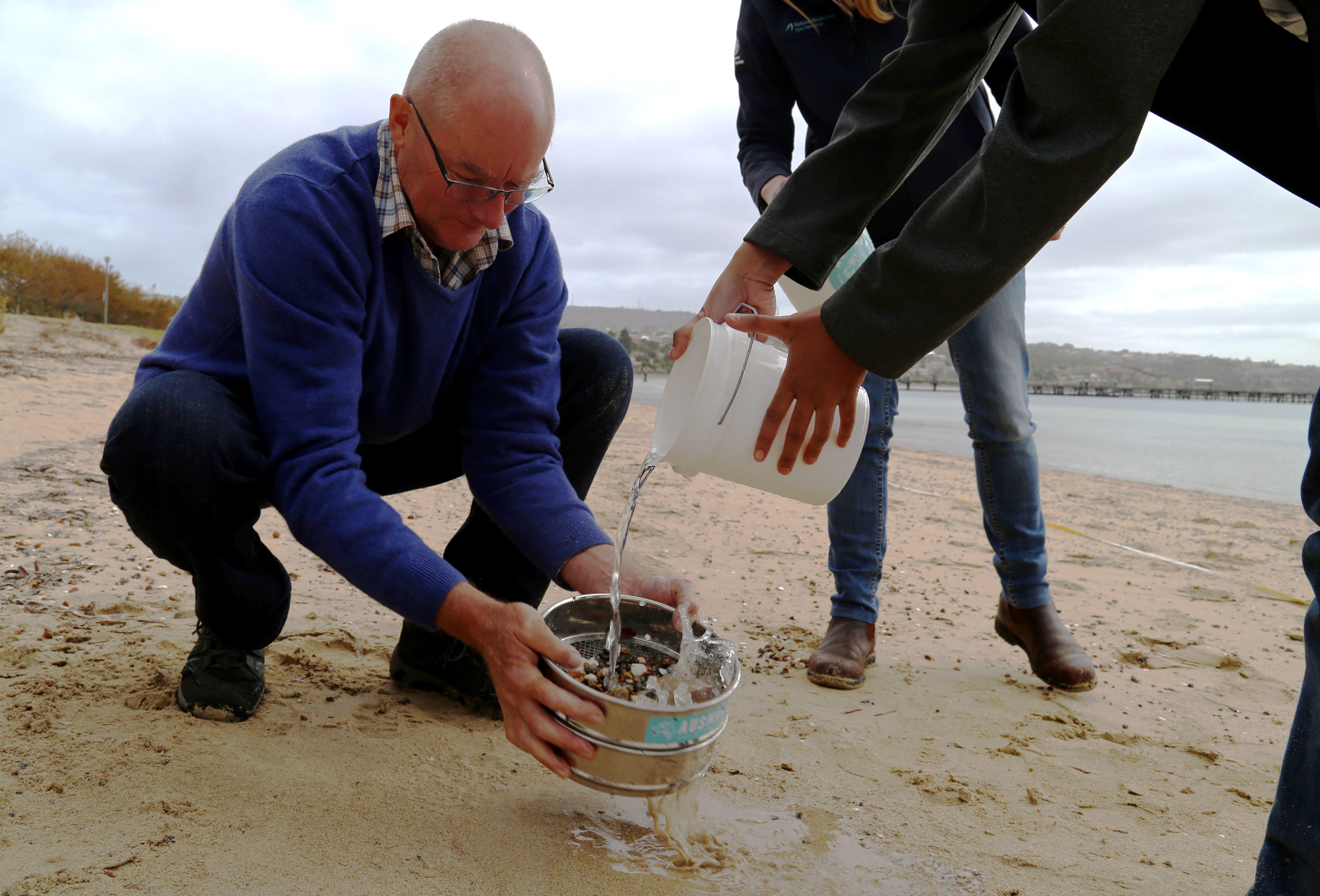 AusMAP's war on microplastic pollution enlists foot soldiers from all ...