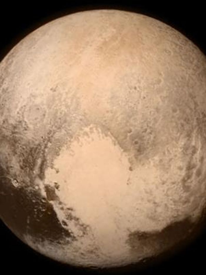 New Horizons Space Probe captures Pluto's surface in fine detail - ABC ...