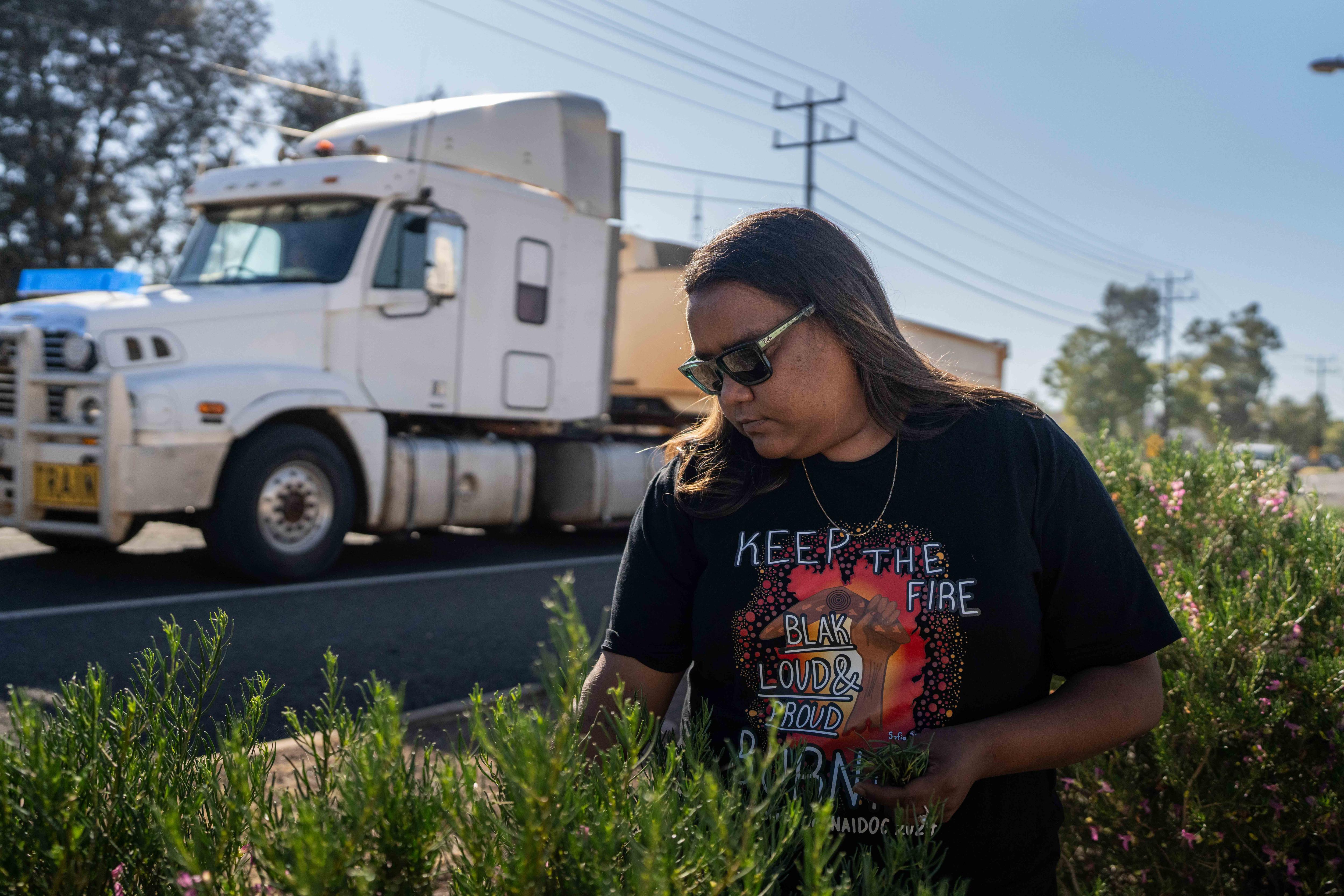 On the edge: Life and love inside Alice Springs’ most infamous ...