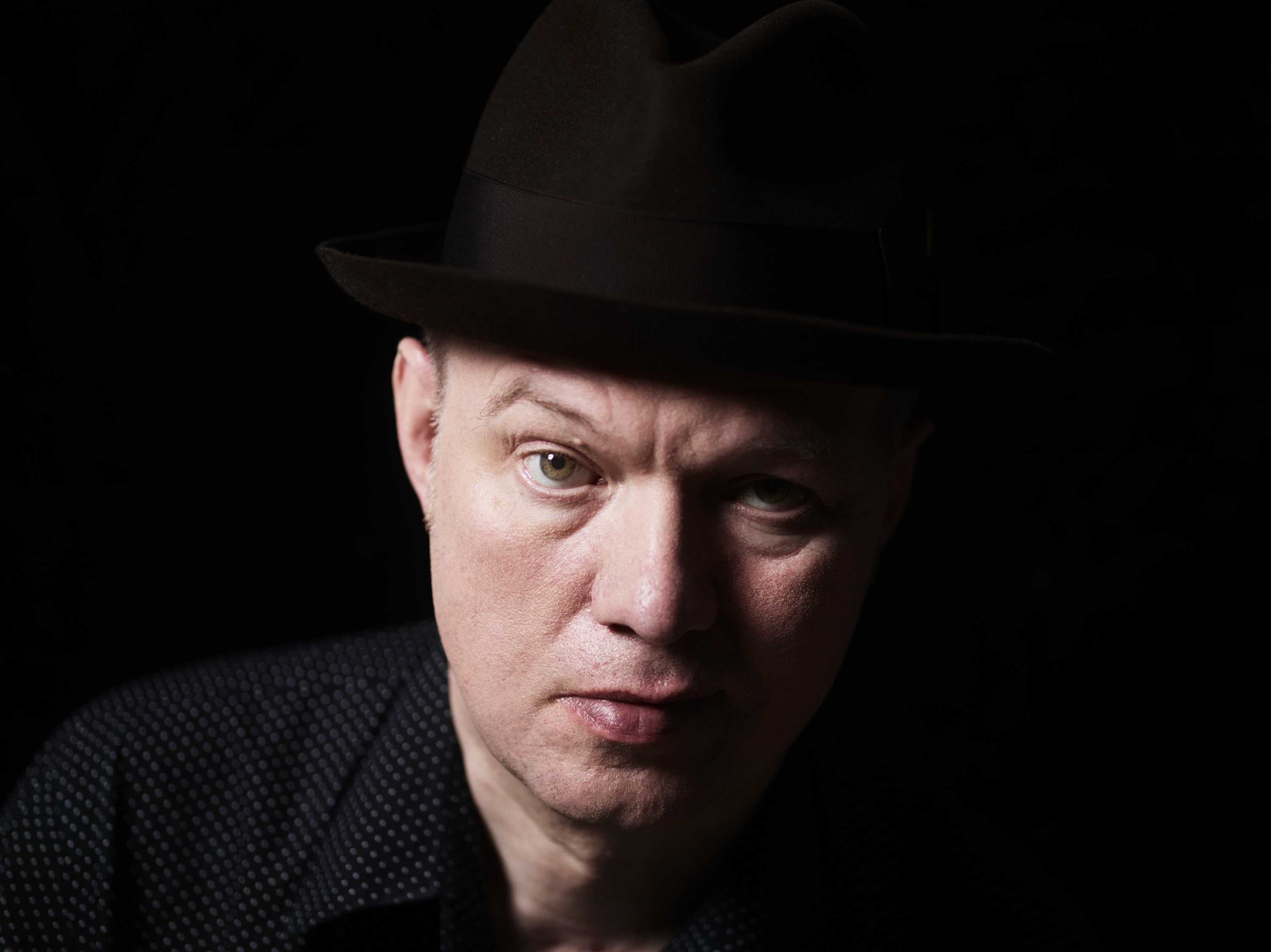 The restoration of alternative rock star Edwyn Collins - ABC listen