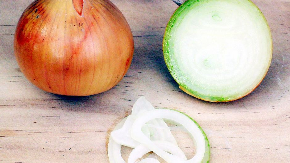 Onion and goats cheese tart - ABC News