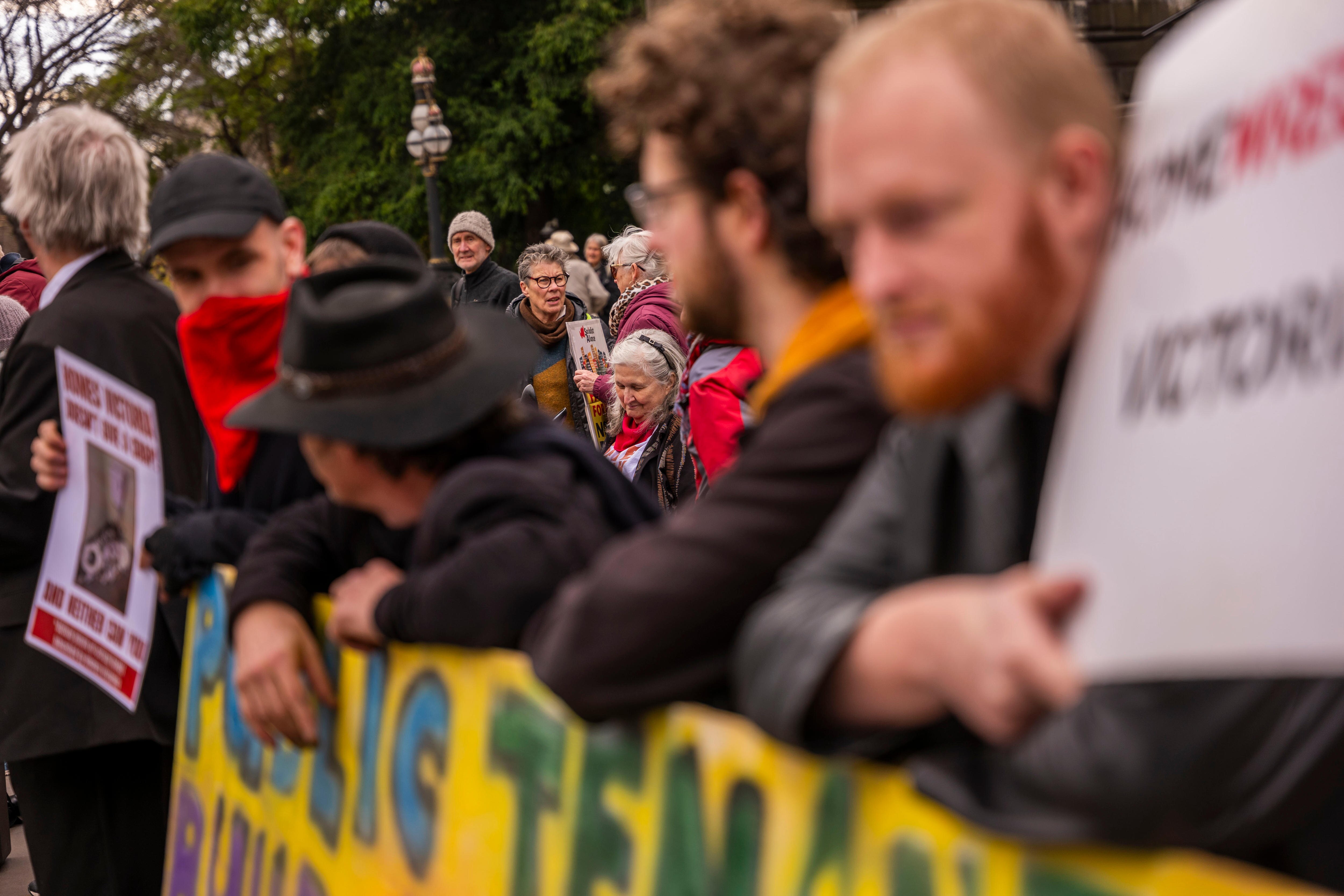 Port Melbourne's Barak Beacon residents fight to protect their homes ...